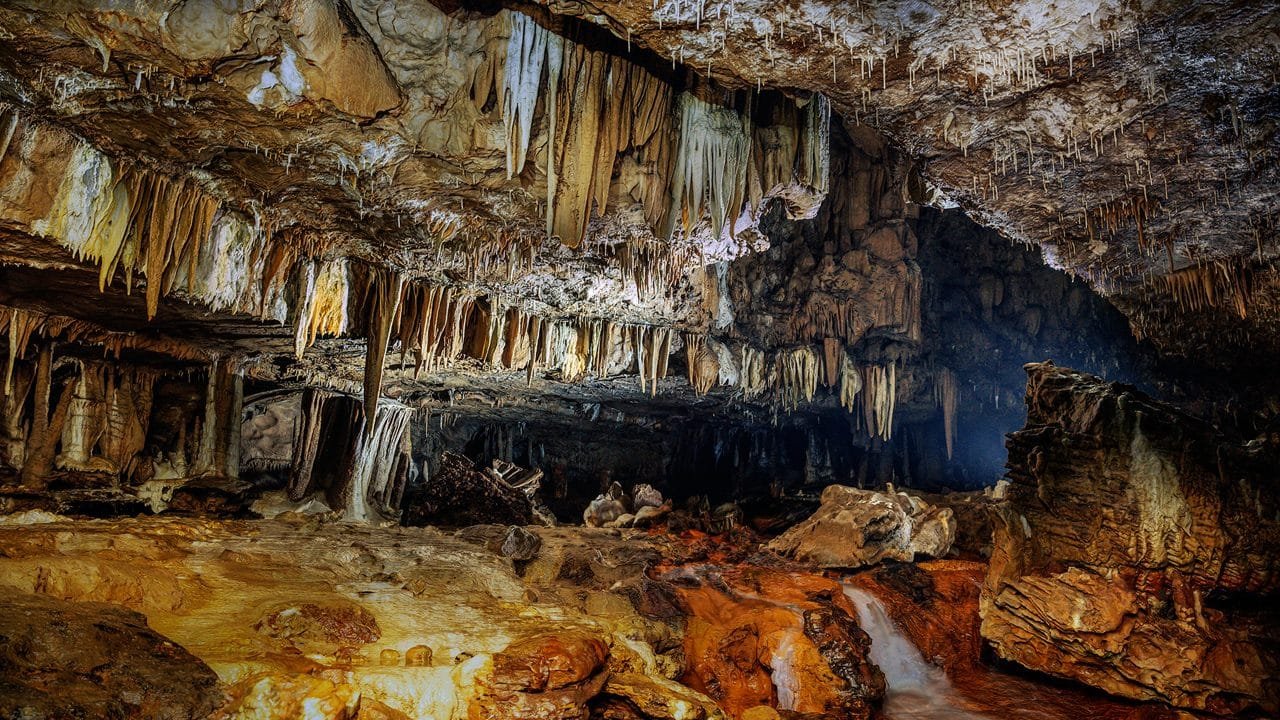 Top 8 Hidden Caves In Meghalaya